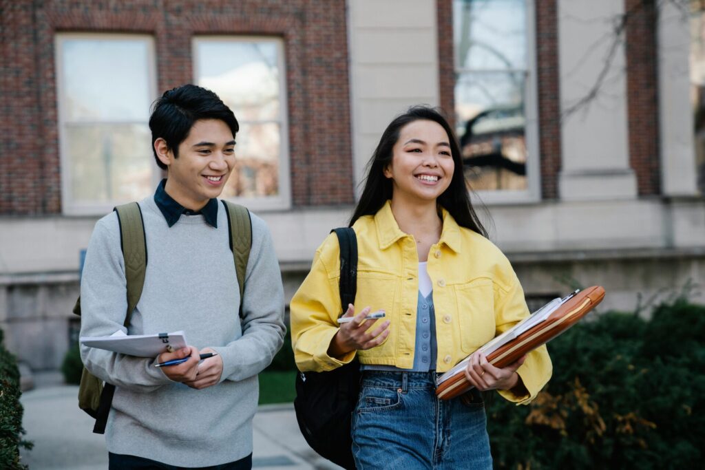 How to Transition Smoothly from High School to College Academics ...